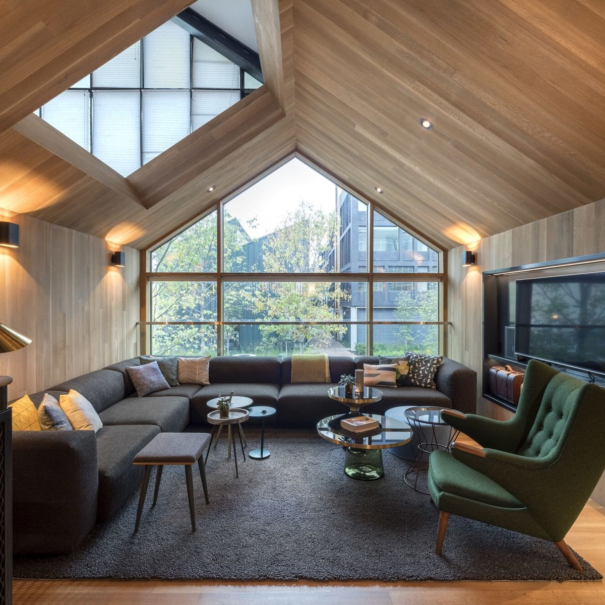 How to enhance Indoor Lighting with Energy-Efficient Sensor Lights